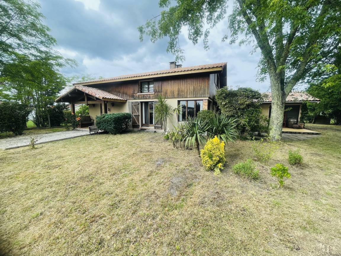 200 M² Villa ∙ 5 Chambres ∙ 10 Personnes - Biscarrosse
