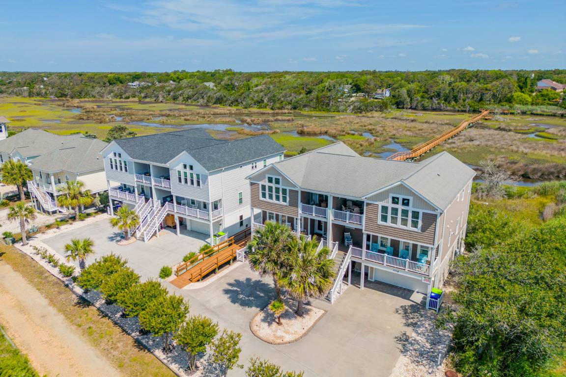 213 M² Apartment ∙ 5 Bedrooms ∙ 12 Guests - Oak Island, NC