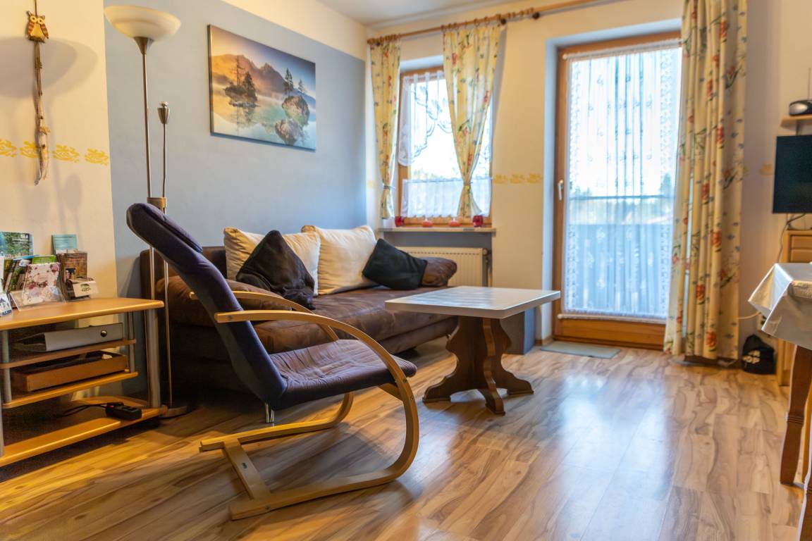 50 M² Appartement ∙ 2 Slaapkamers ∙ 4 Gasten - Neubau