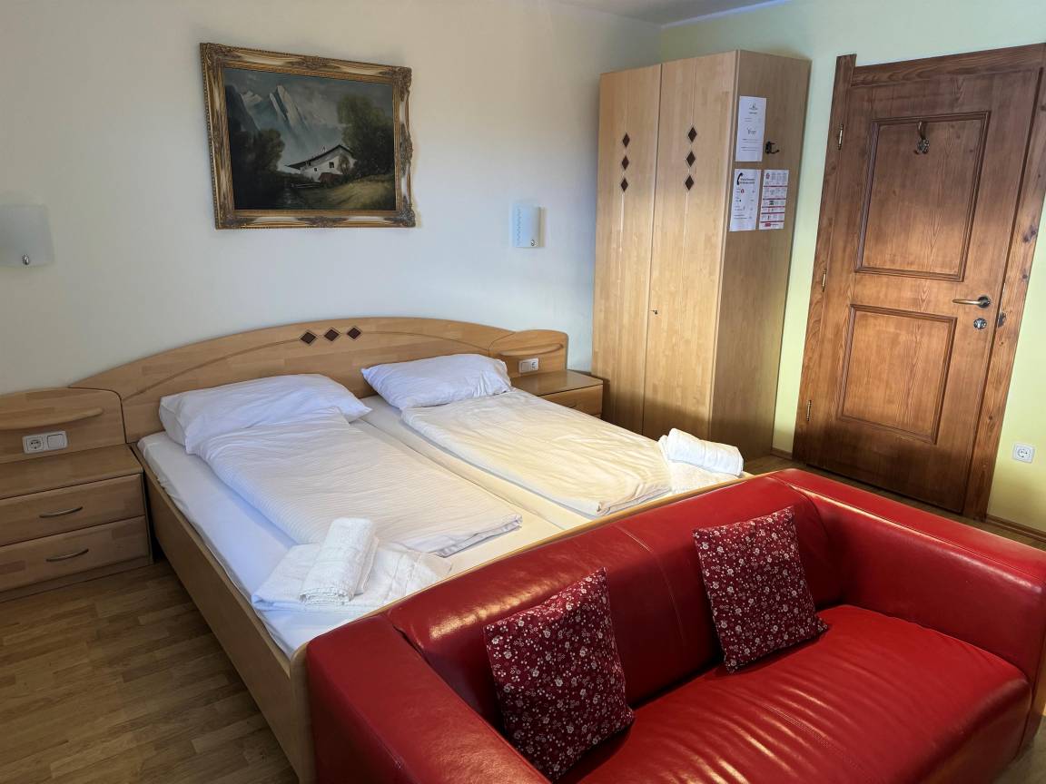 22 M² Hotel ∙ 1 Schlafzimmer ∙ 2 Gäste - Hinterthiersee
