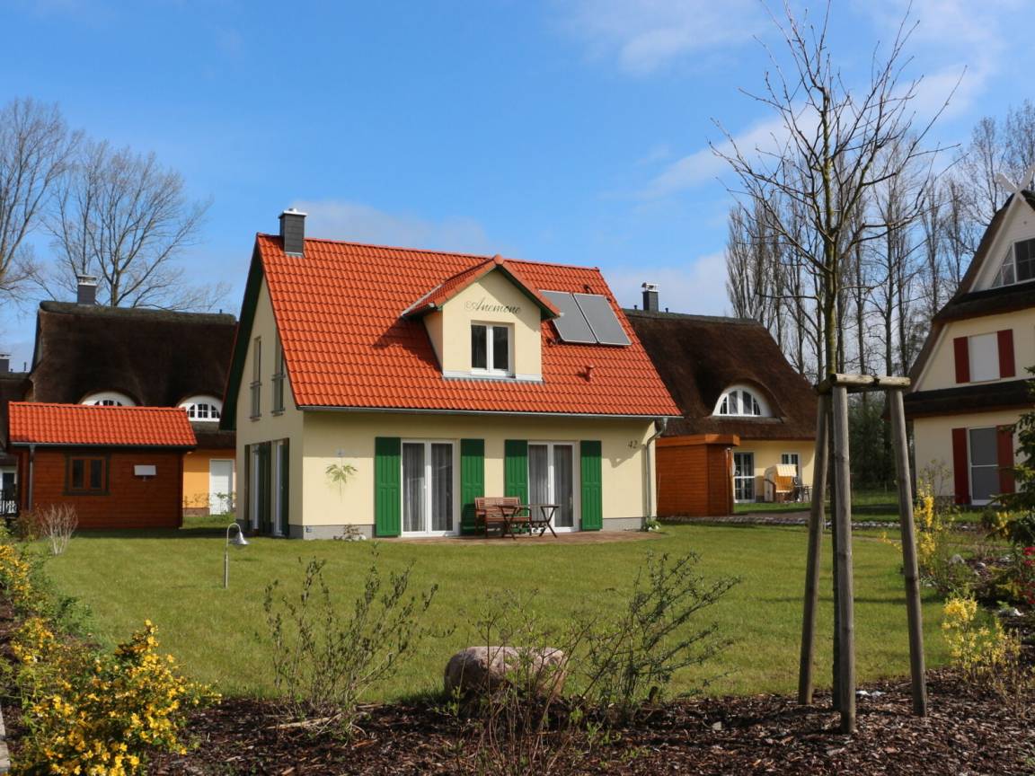 94 M² Ferienhaus ∙ 3 Schlafzimmer ∙ 6 Gäste - Glowe