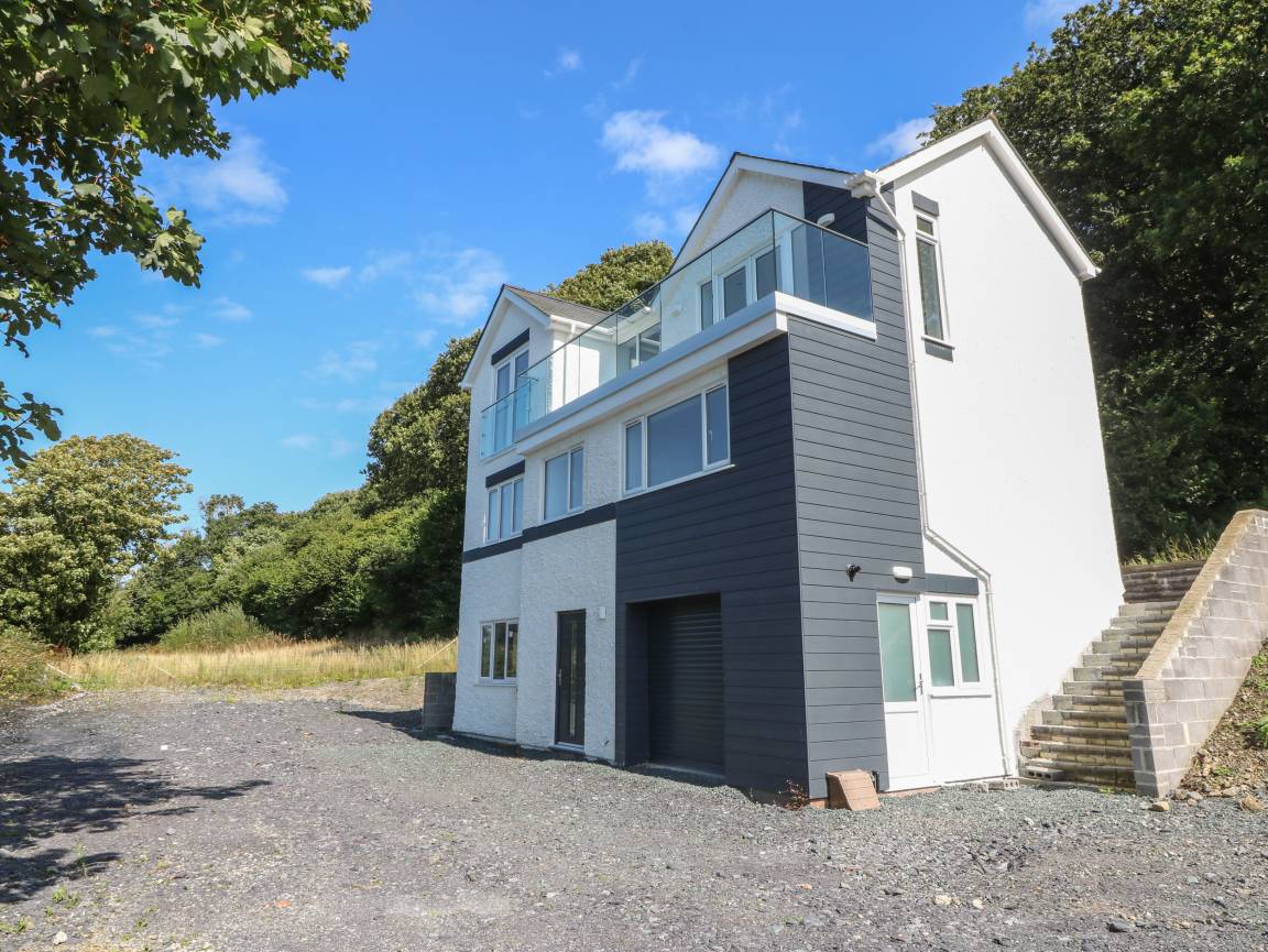 Cottage ∙ 4 Bedrooms ∙ 8 Guests - Caernarfon