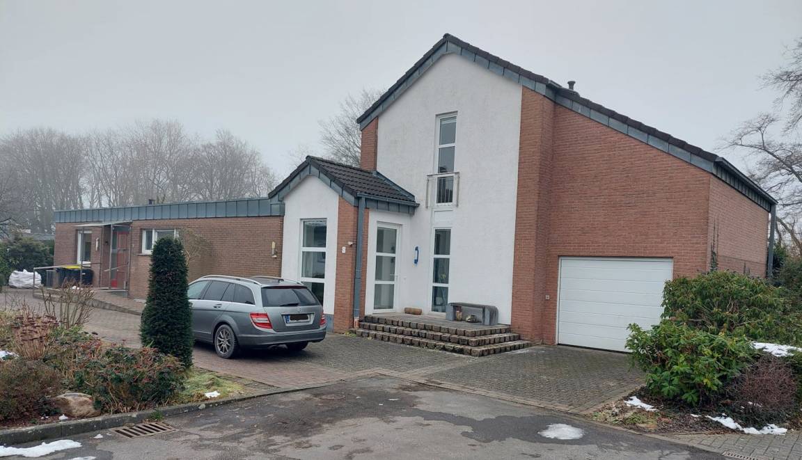237 M² House ∙ 4 Bedrooms ∙ 6 Guests - Heerlen