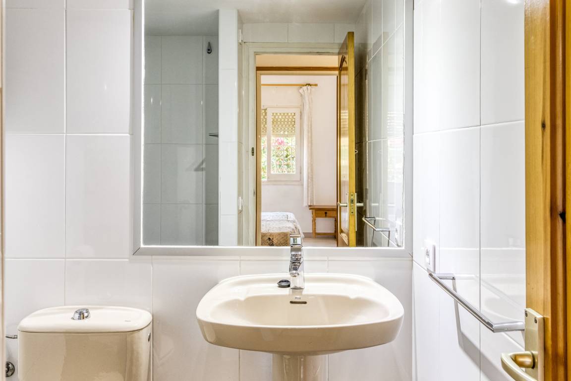 60 M² Apartamento ∙ 2 Habitaciones ∙ 4 Huéspedes - La Escala