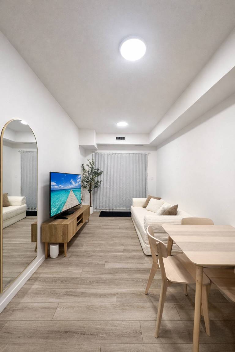 52 M² Apartment ∙ 2 Bedrooms ∙ 4 Guests - Saint Albert