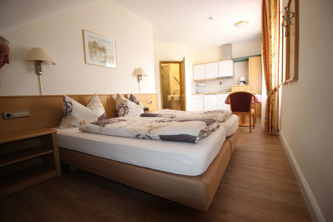 22 M² Ferienwohnung ∙ 1 Schlafzimmer ∙ 2 Gäste - Sommerach
