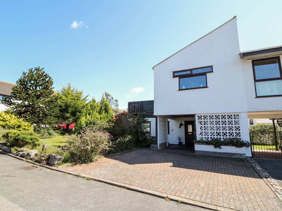 Cottage ∙ 3 Bedrooms ∙ 6 Guests - Llandudno
