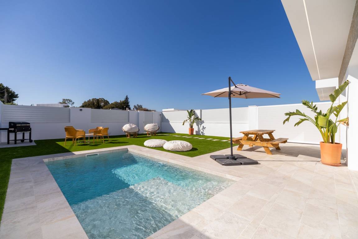 70 M² Ferienhaus ∙ 2 Schlafzimmer ∙ 6 Gäste - Chiclana de la Frontera