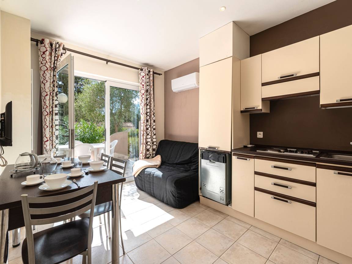 37 M² Maison De Vacances ∙ 2 Chambres ∙ 4 Personnes - Corse-du-Sud