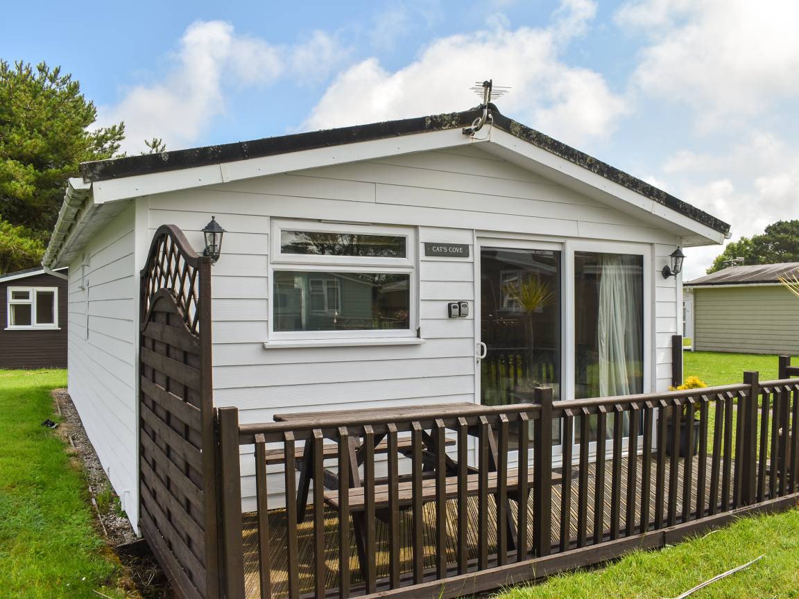 Cottage ∙ 2 Bedrooms ∙ 4 Guests - Constantine Bay