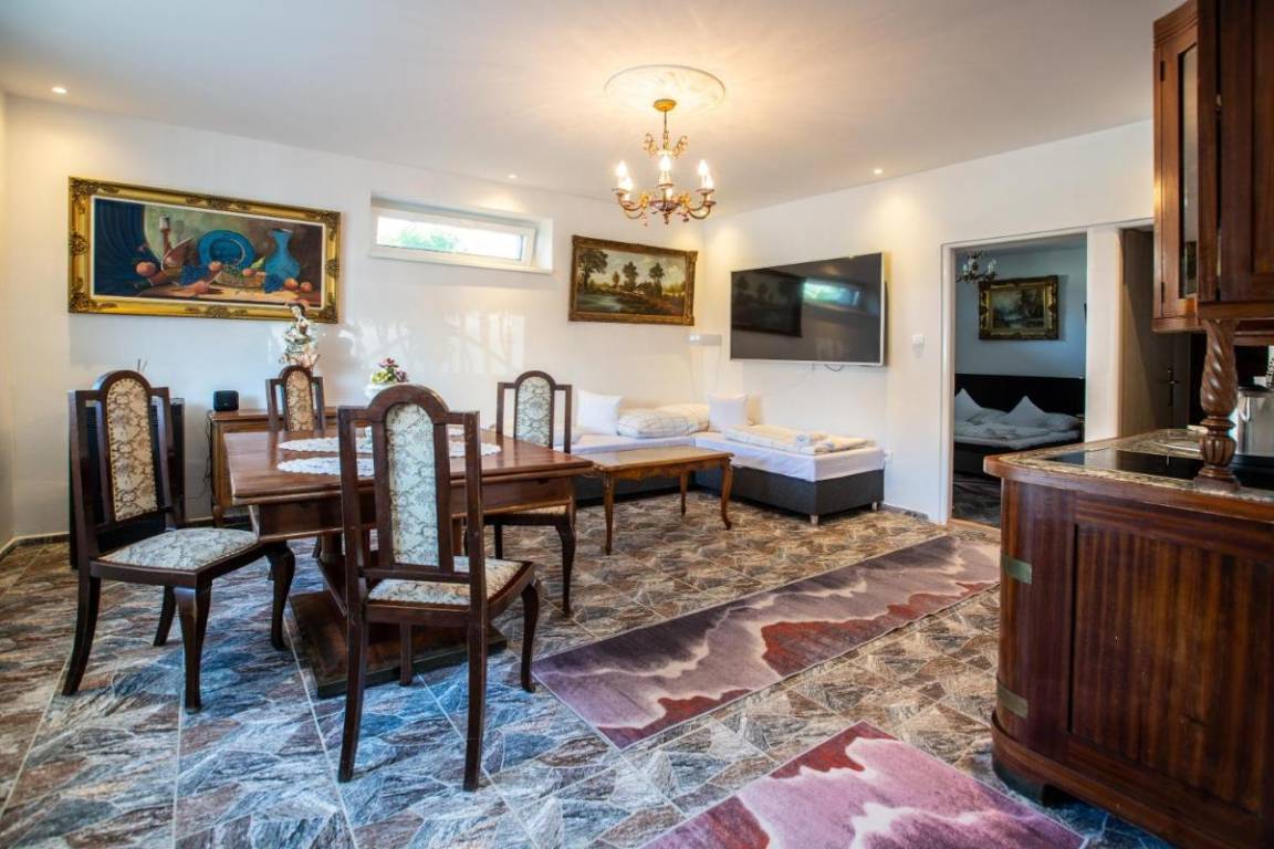 78 M² Apartment ∙ 2 Bedrooms ∙ 4 Guests - Dunajská Streda