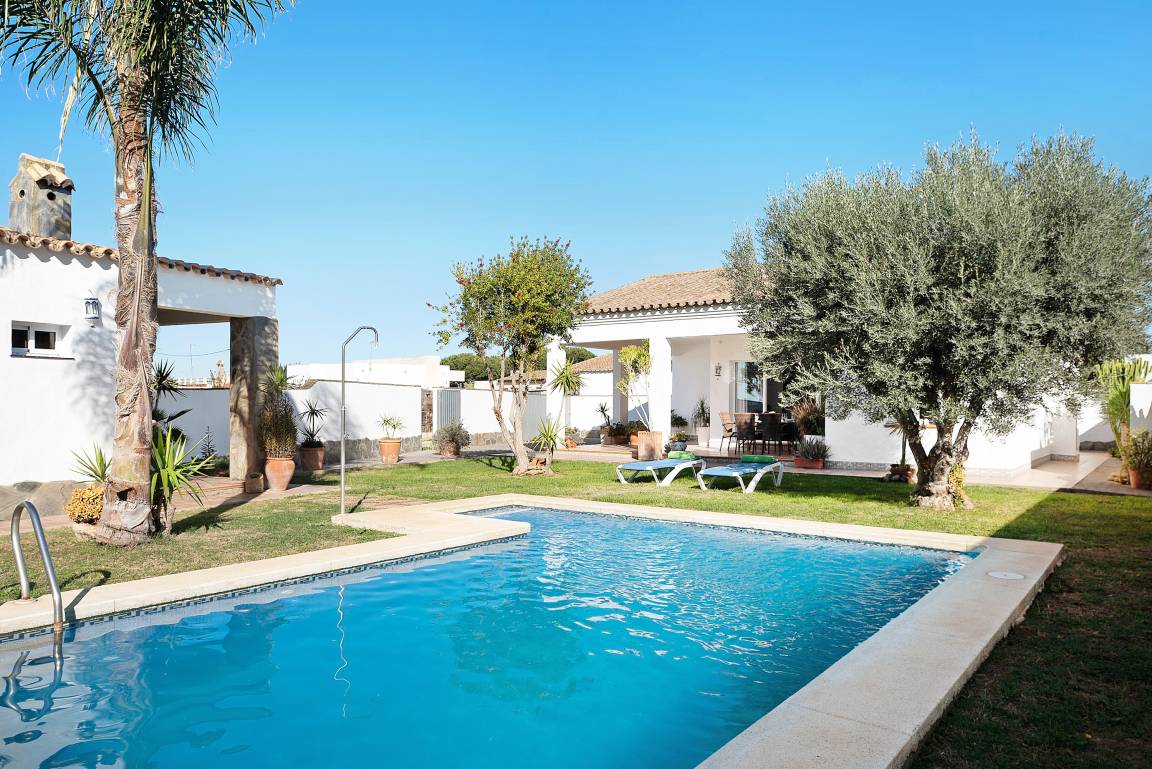 100 M² Villa ∙ 2 Schlafzimmer ∙ 6 Gäste - Conil de la Frontera