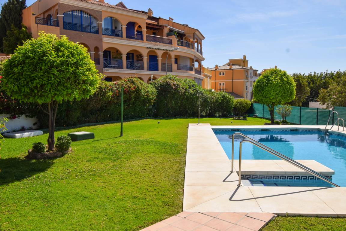 65 M² Apartment ∙ 2 Bedrooms ∙ 4 Guests - Benalmádena