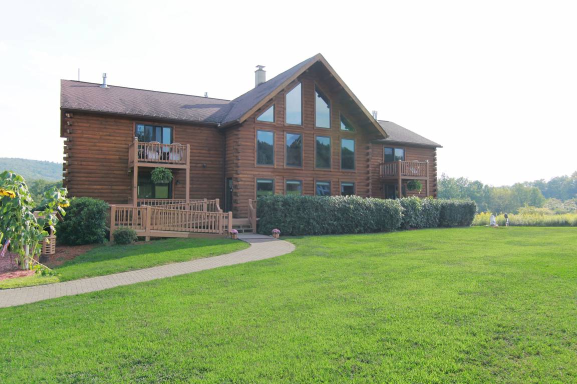 557 M² House ∙ 9 Bedrooms ∙ 23 Guests - Palmerton, PA