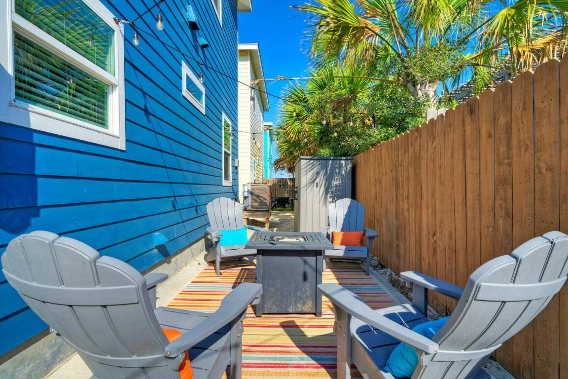 154 M² Ferienhaus ∙ 8 Schlafzimmer ∙ 24 Gäste - Port Aransas, TX