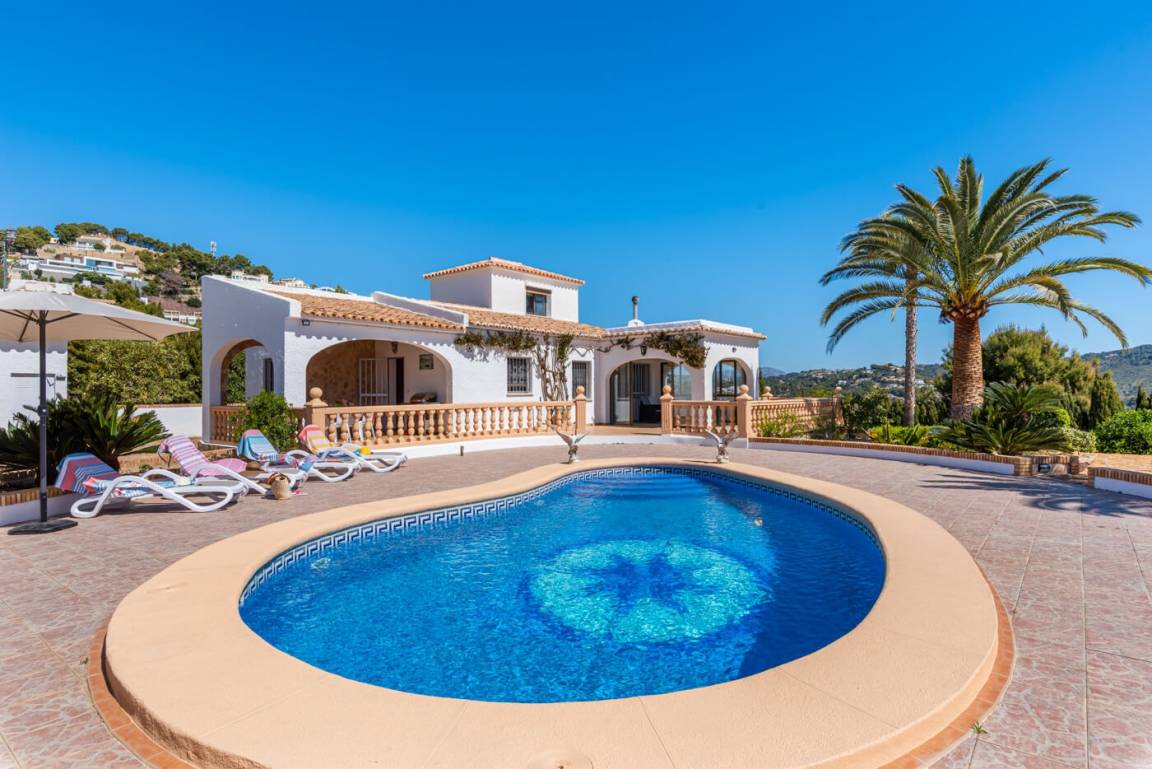 180 M² Villa ∙ 3 Bedrooms ∙ 6 Guests - Calpe