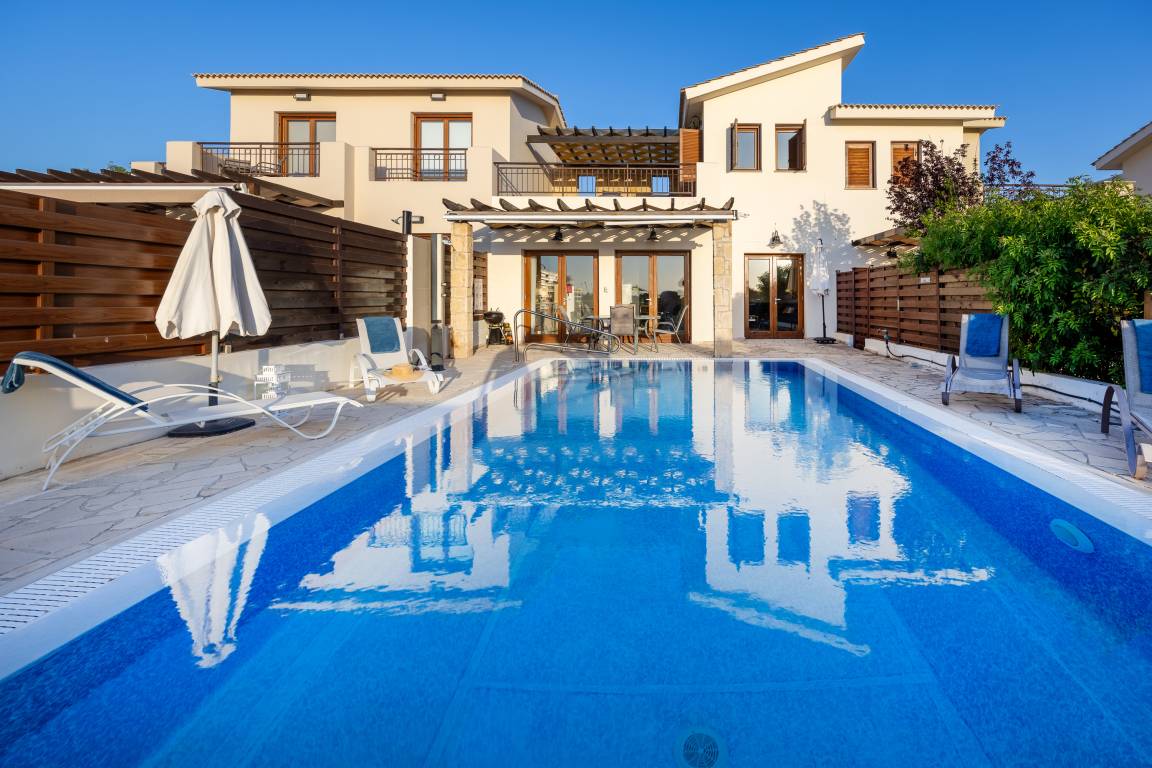 100 M² Villa ∙ 2 Bedrooms ∙ 4 Guests - Куклиа