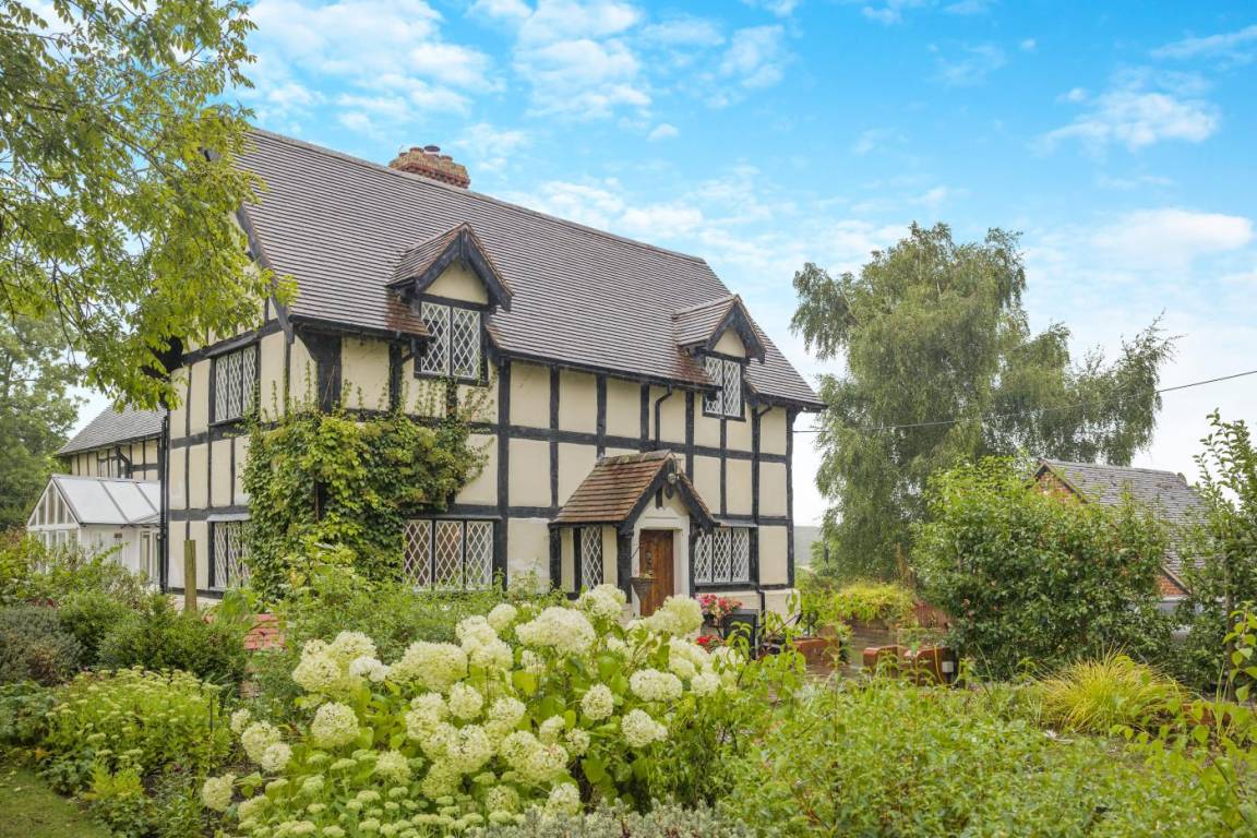 Cottage ∙ 2 Bedrooms ∙ 4 Guests - Shropshire