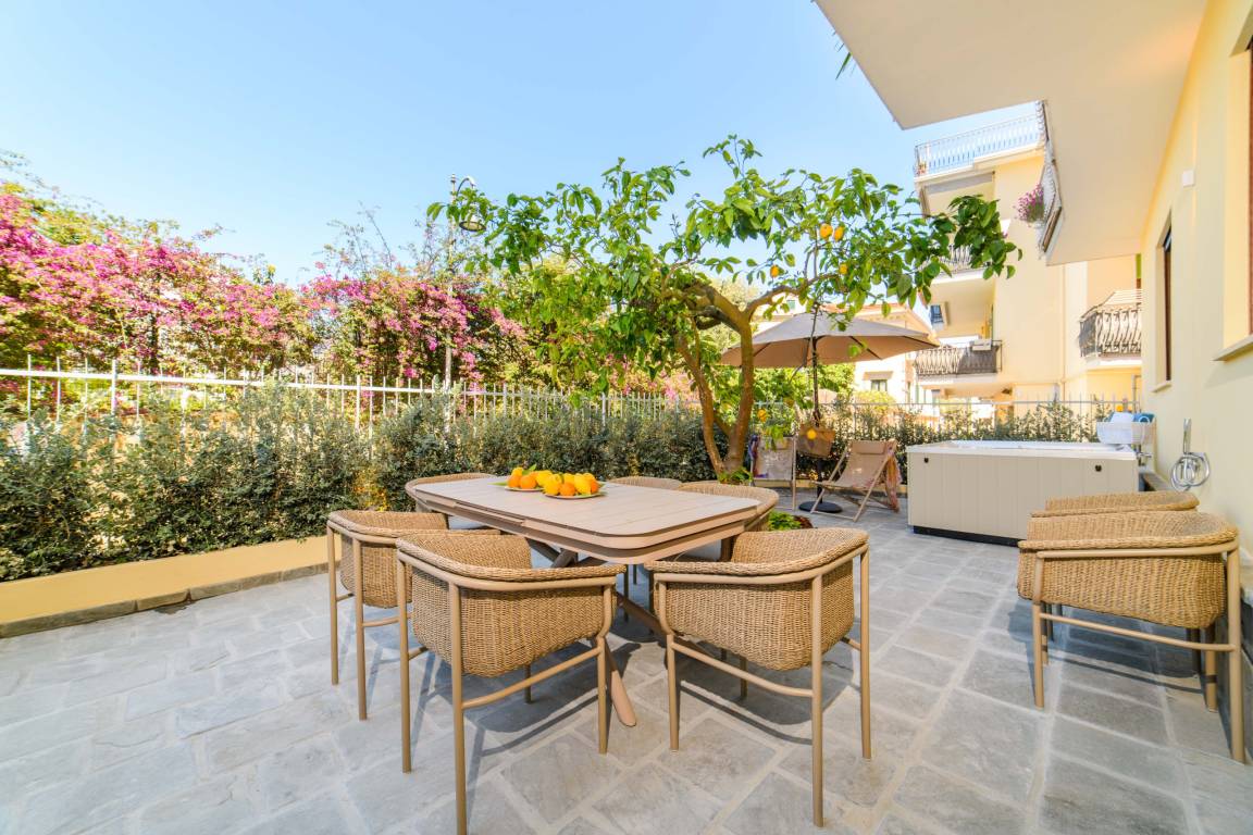 110 M² Apartment ∙ 4 Bedrooms ∙ 9 Guests - Sorrento