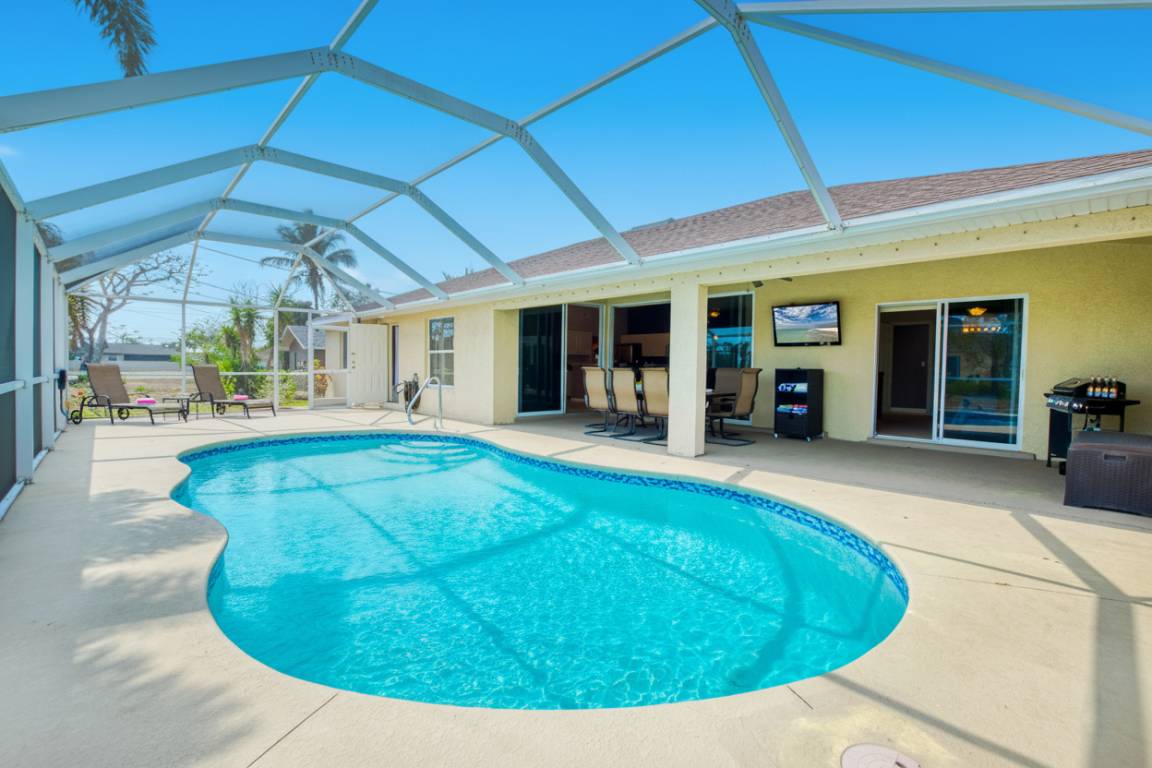 172 M² Villa ∙ 3 Bedrooms ∙ 7 Guests - Cape Coral, FL