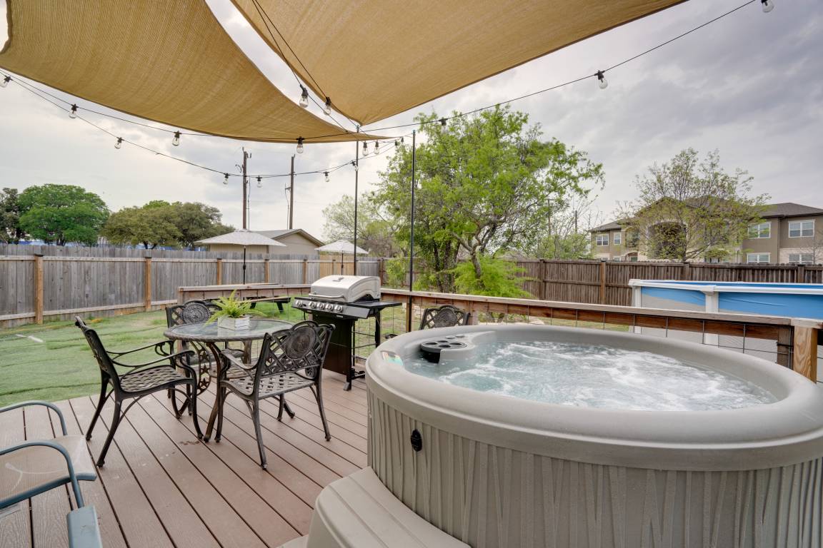 192 M² House ∙ 4 Bedrooms ∙ 12 Guests - Lackland AFB, TX