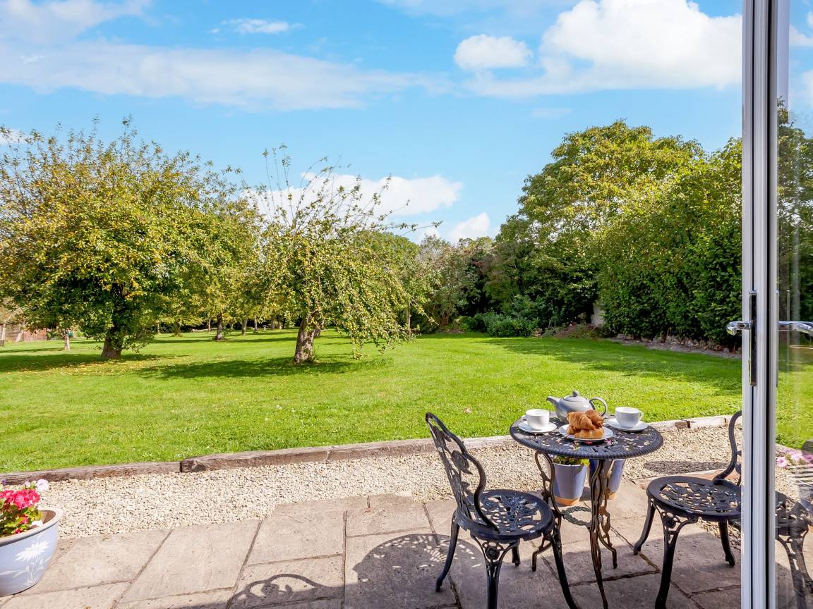 Cottage ∙ 1 Bedroom ∙ 2 Guests - Weston-super-Mare