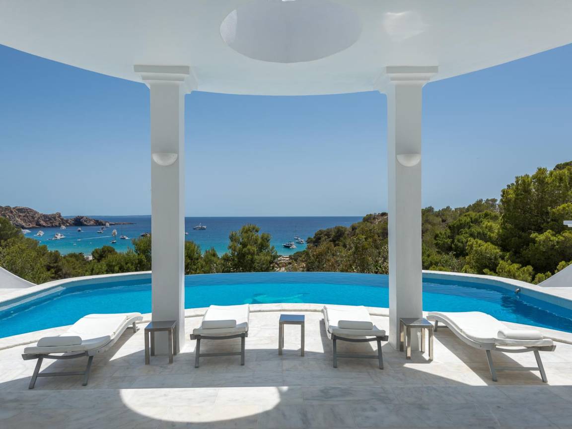 350 M² Villa ∙ 5 Bedrooms ∙ 10 Guests - Ibiza City