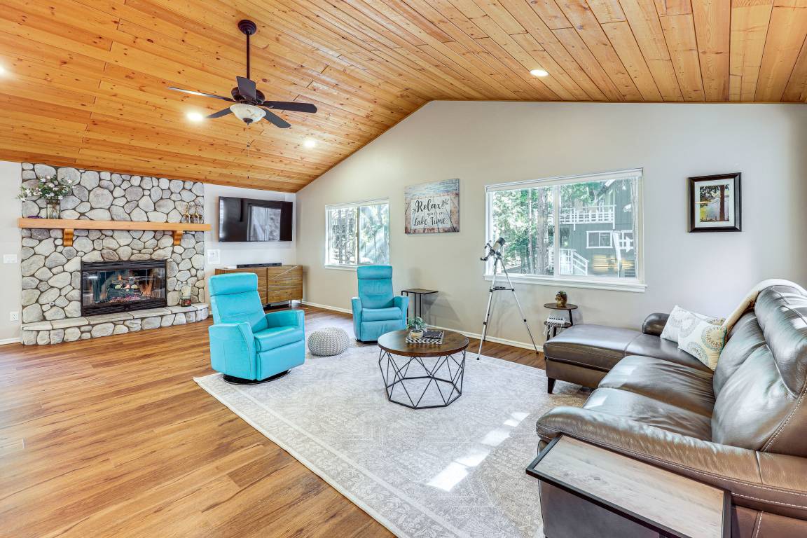 165 M² House ∙ 3 Bedrooms ∙ 7 Guests - Lake Arrowhead, CA