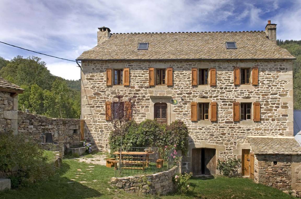 130 M² Gîte ∙ 4 Chambres ∙ 8 Personnes - Nasbinals