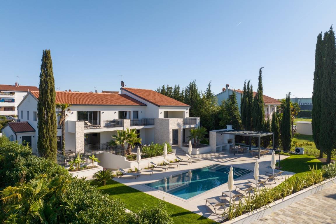 90 M² Lägenhet ∙ 3 Sovrum ∙ 6 Gäster - Poreč