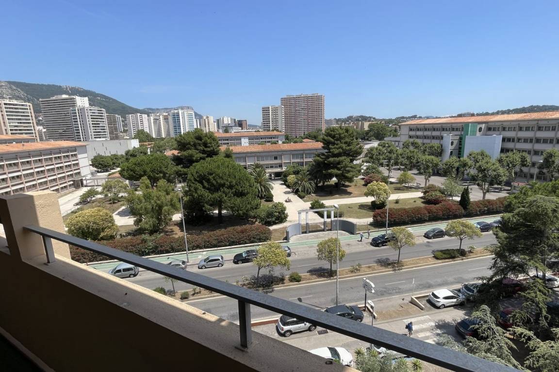 84 M² Appartement ∙ 3 Chambres ∙ 6 Personnes - Toulon