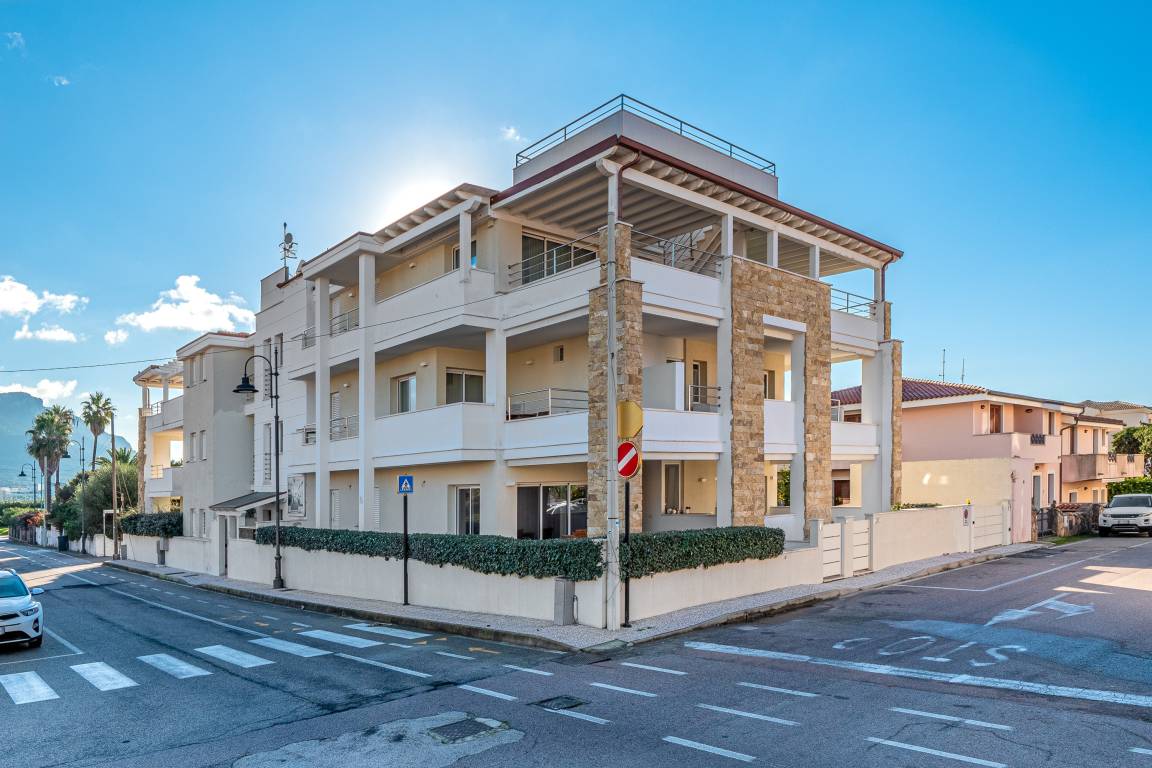 90 M² Appartamento Vacanza ∙ 2 Camere Da Letto ∙ 6 Ospiti - Golfo Aranci