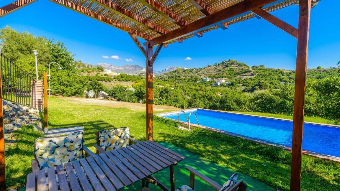 70 M² House ∙ 2 Bedrooms ∙ 4 Guests - Frigiliana