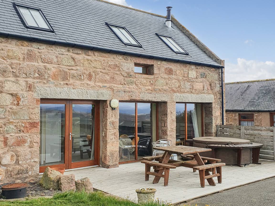 Cottage ∙ 4 Bedrooms ∙ 7 Guests - Moray