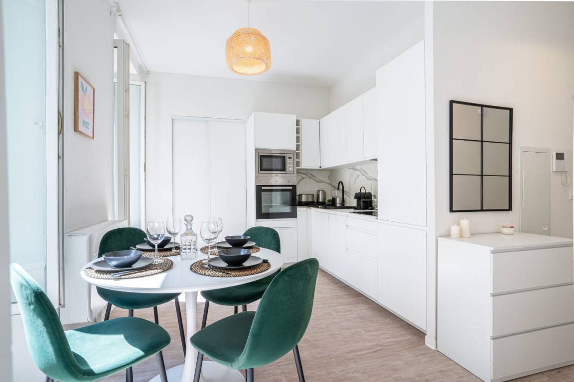 38 M² Appartement ∙ 1 Chambre ∙ 4 Personnes - Ibis Styles Nice Centre Port