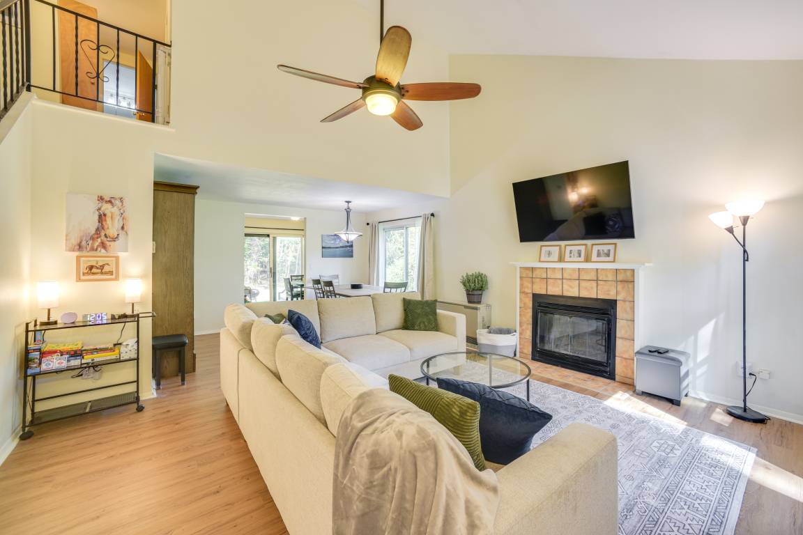117 M² Apartment ∙ 2 Bedrooms ∙ 4 Guests - Clifton Park, NY