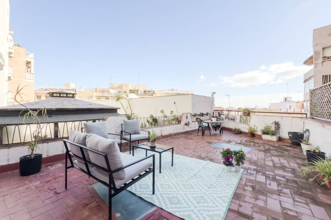 74 M² Apartamento ∙ 2 Habitaciones ∙ 4 Huéspedes - Barberà del Vallès