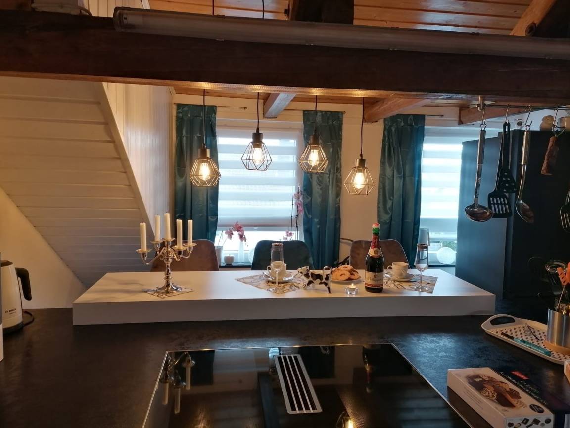 60 M² Ferienwohnung ∙ 1 Schlafzimmer ∙ 3 Gäste - Illertissen