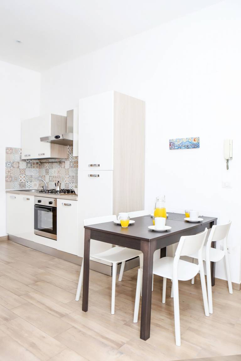 75 M² Apartamento ∙ 3 Habitaciones ∙ 5 Huéspedes - Naples