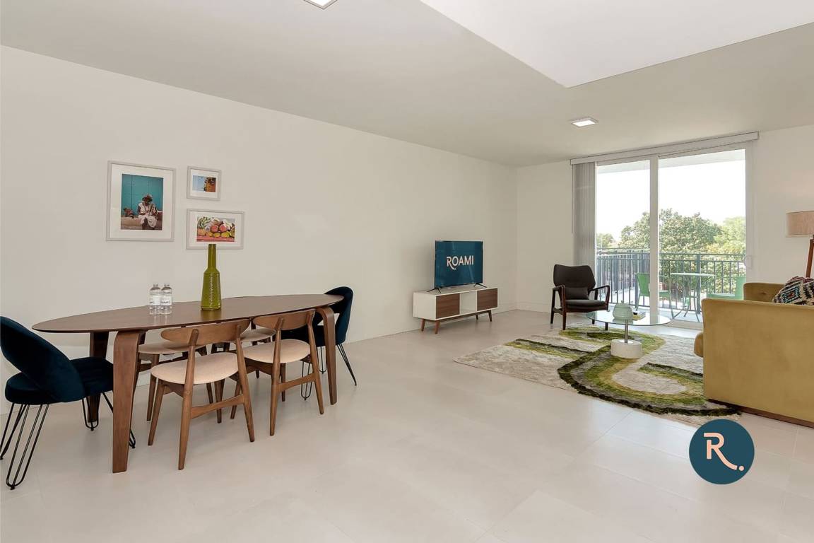 Apartment ∙ 5 Bedrooms ∙ 14 Guests - Miami, FL