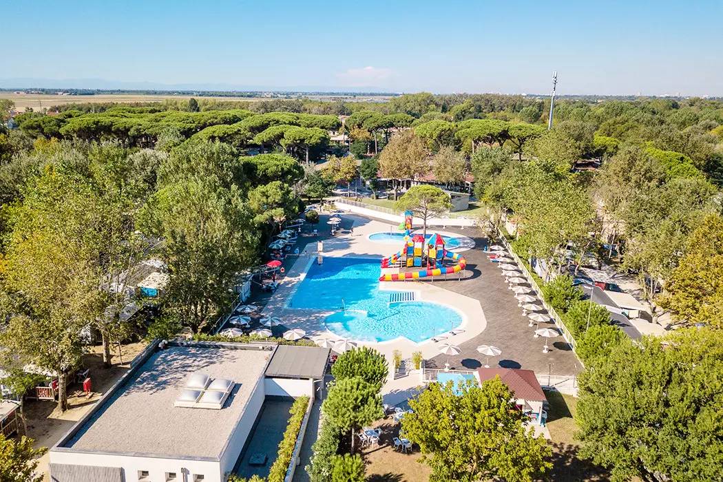 24 M² Caravan ∙ 2 Bedrooms ∙ 4 Guests - Emilia-Romagna