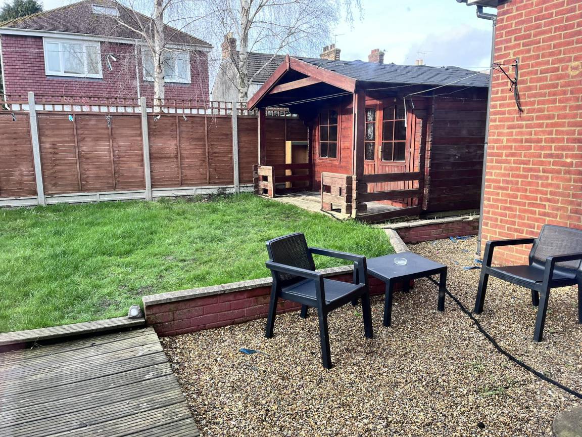 115 M² House ∙ 3 Bedrooms ∙ 8 Guests - Port Lympne Safari Park