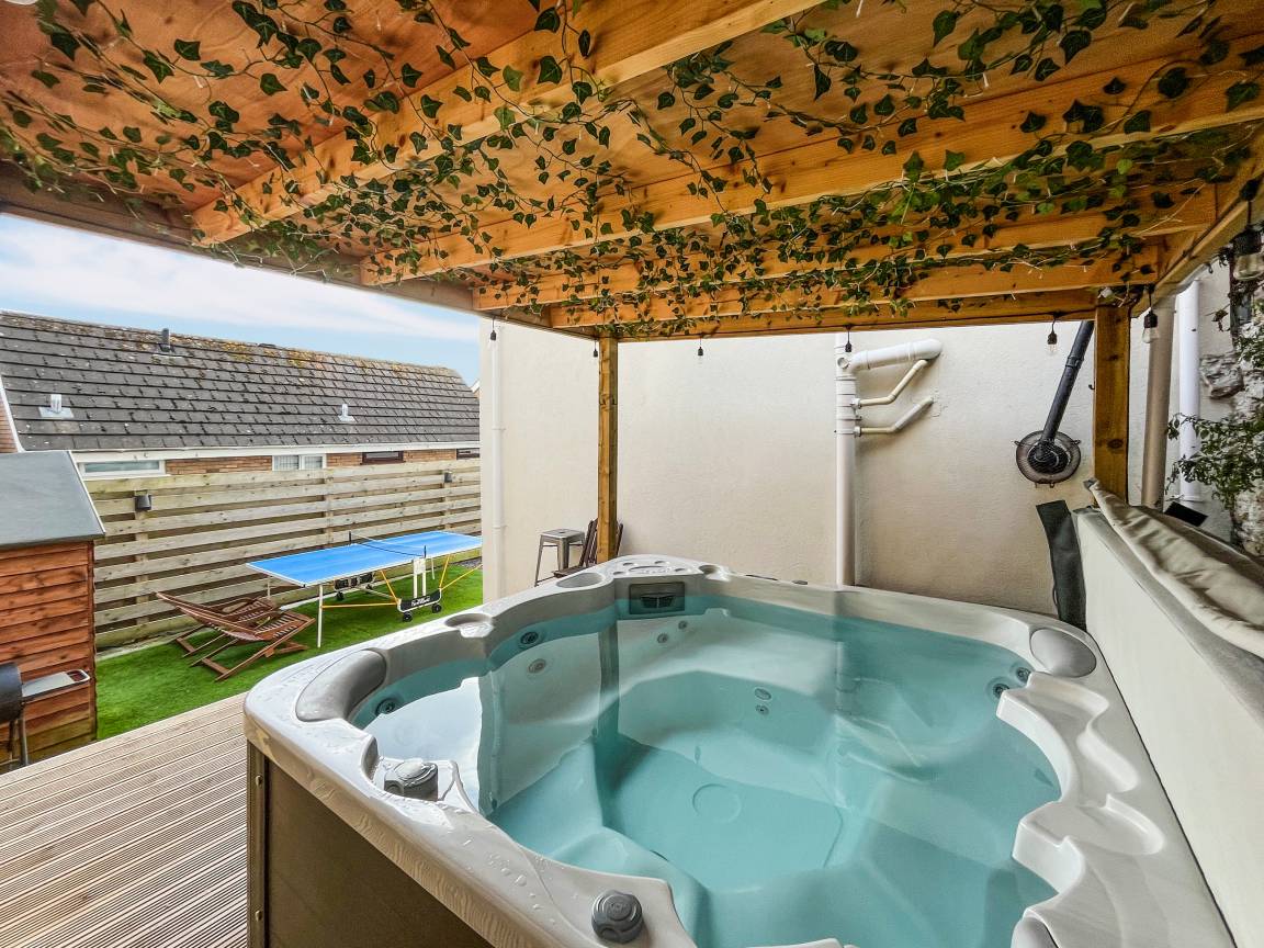 Cottage ∙ 4 Bedrooms ∙ 9 Guests - Rhos on Sea