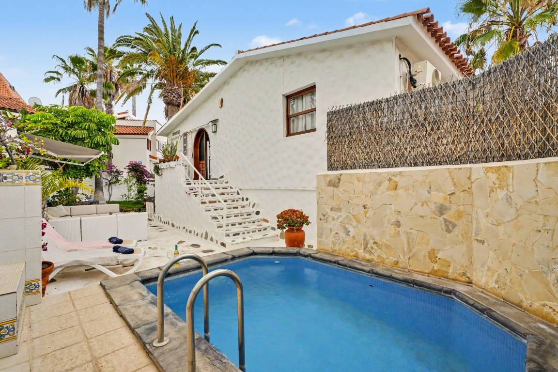 120 M² House ∙ 2 Bedrooms ∙ 3 Guests - Los Cristianos