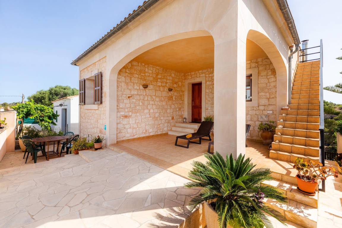 90 M² Ferienhaus ∙ 3 Schlafzimmer ∙ 6 Gäste - Santanyí