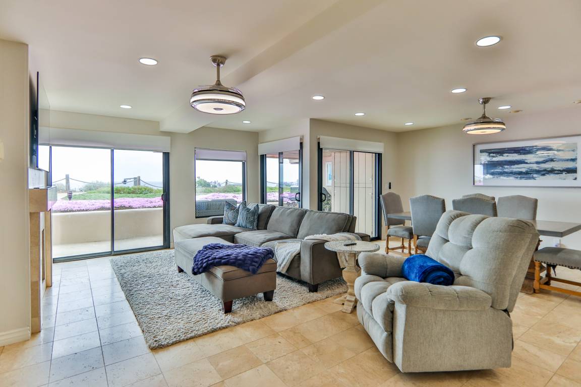143 M² Apartamento ∙ 3 Habitaciones ∙ 5 Huéspedes - Del Mar, CA