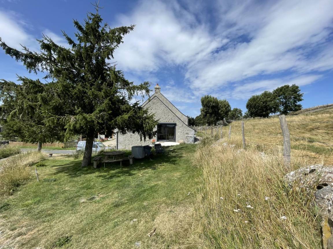 30 M² Gîte ∙ 1 Chambre ∙ 2 Personnes - Nasbinals