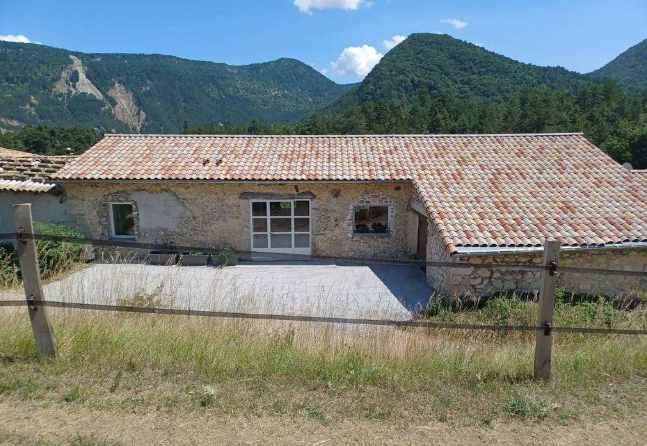 Gîte ∙ 3 Chambres ∙ 6 Personnes - Drôme