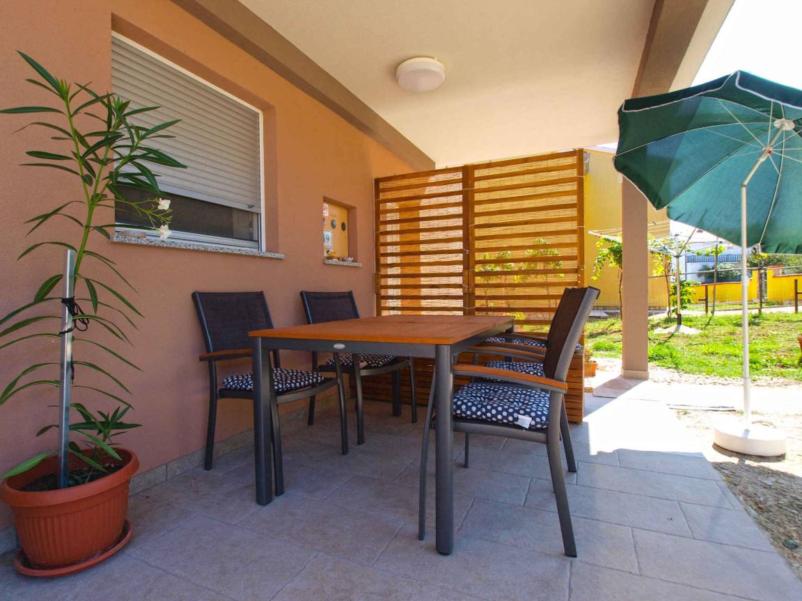 70 M² Ferienwohnung ∙ 3 Schlafzimmer ∙ 6 Gäste - Ližnjan
