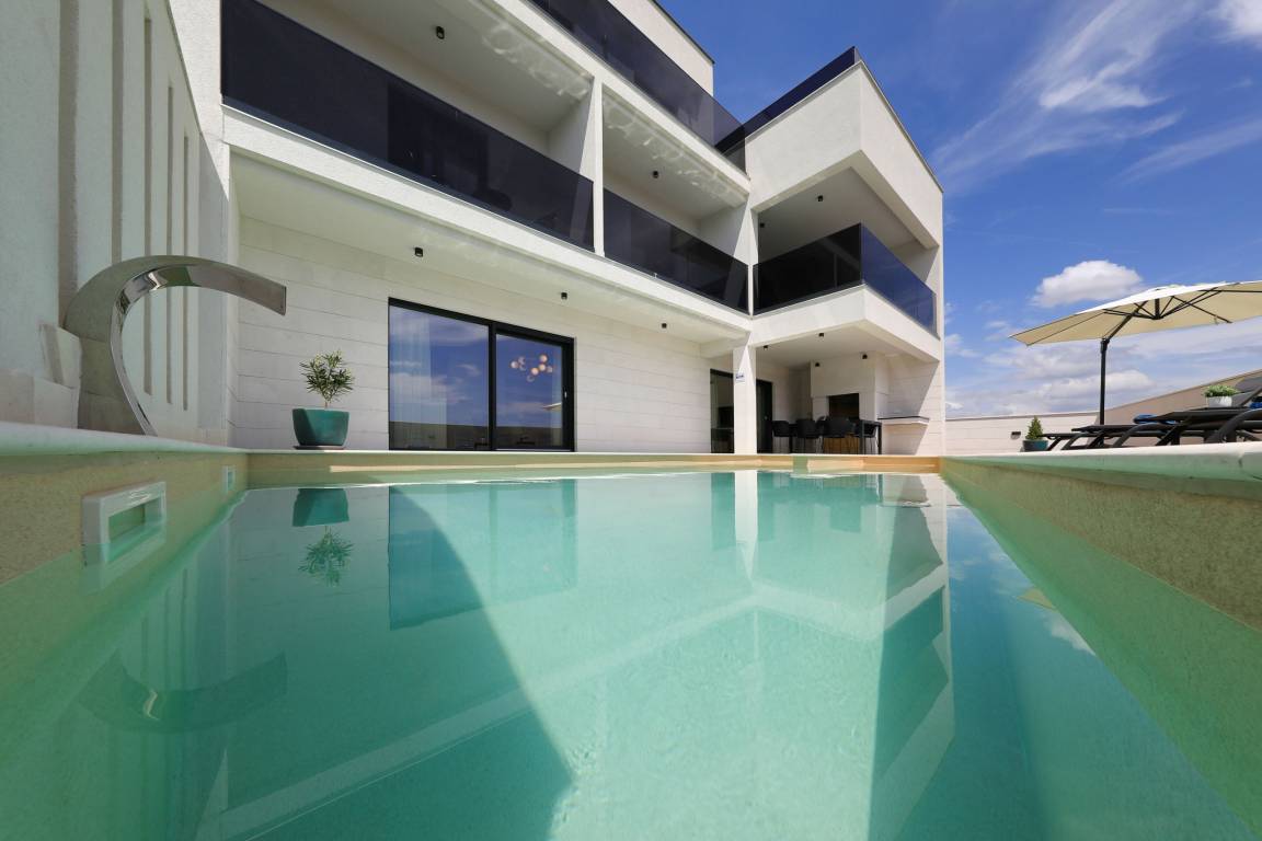 290 M² Villa ∙ 3 Chambres ∙ 8 Personnes - Zadar